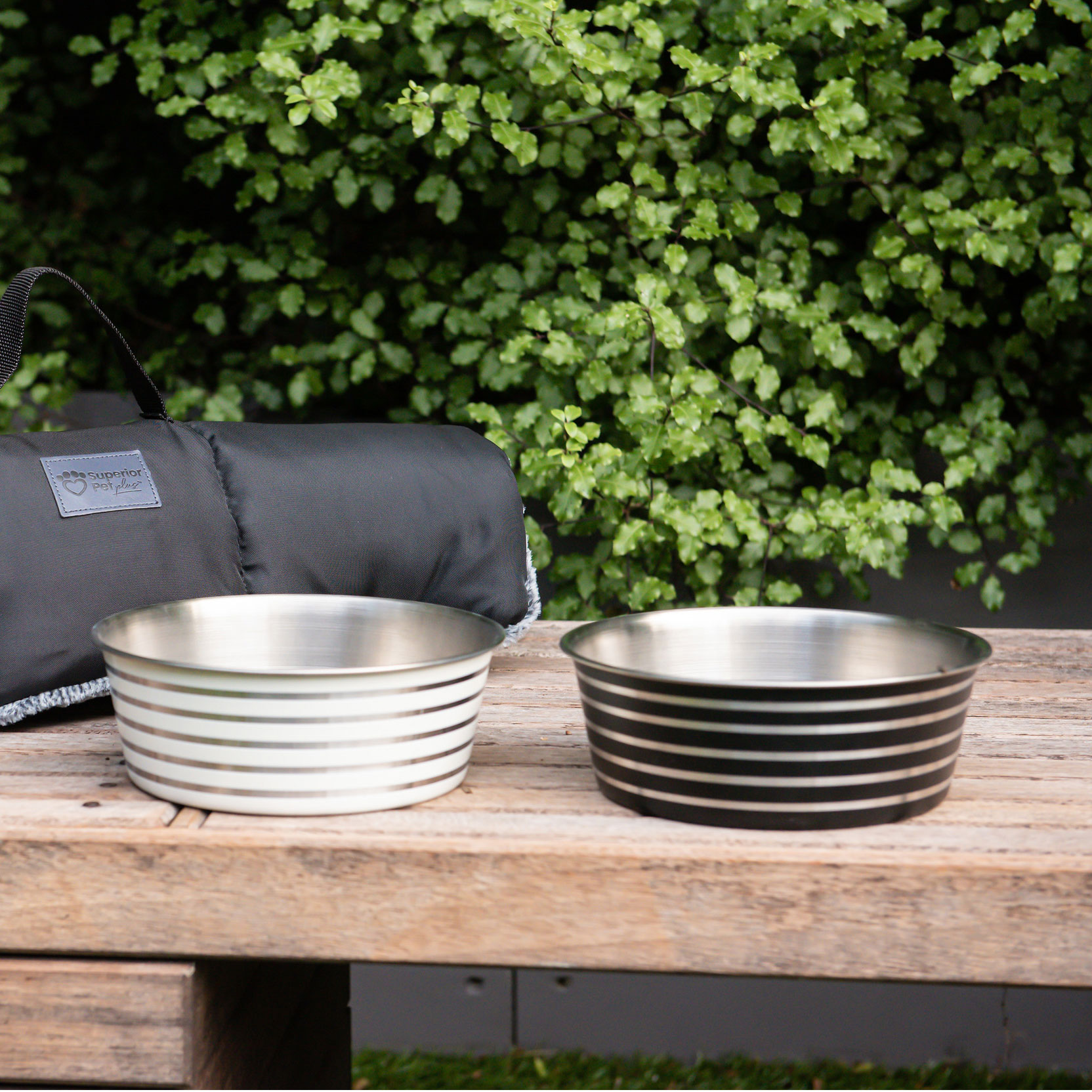 Buckets & Bowls - Superior Pet Goods